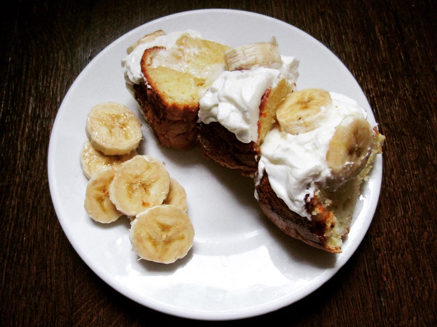 Bolo de Banana (Banana Cake) – The Five Marias